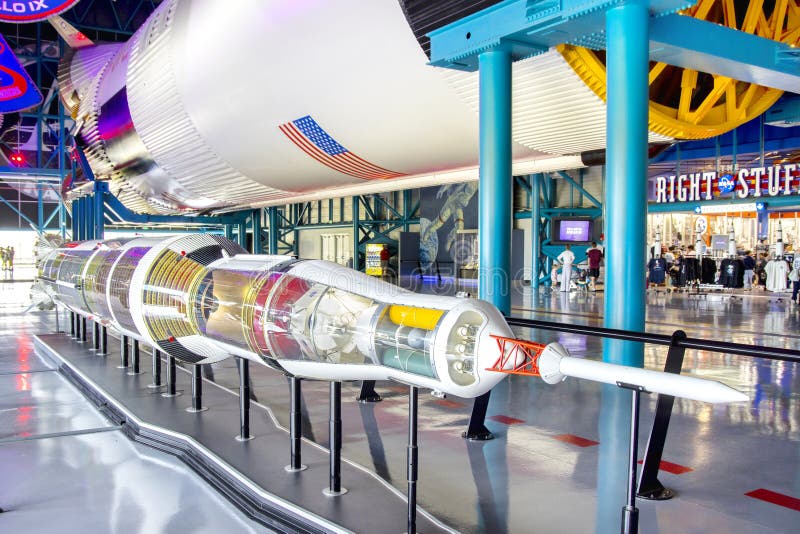 Display Replica Model of the Saturn V Rocket for the Apollo Missions ...