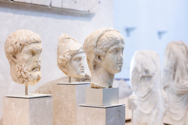 Display of Roman Busts on Museum Editorial Stock Image - Image of ...