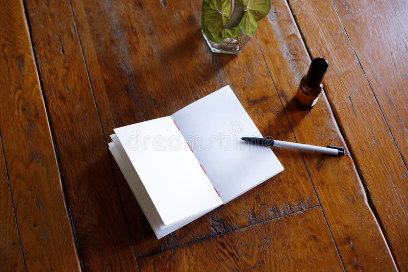 Versatile Vertical Desk Display Mockup Stock Illustrations – 91 ...