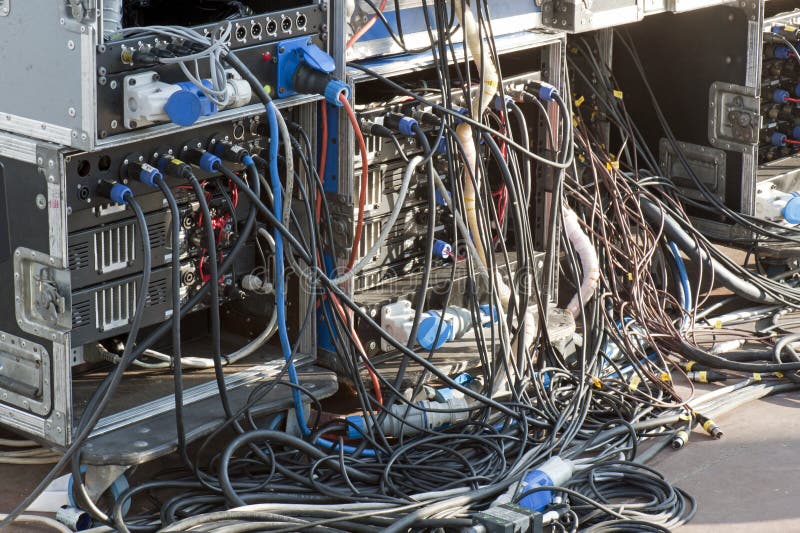 Dispositifs image stock. Image du avance, câble, backstage - 19882107