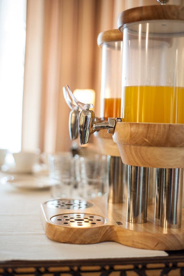 Distributeur de jus photo stock. Image du plaque, hôtel - 40508748