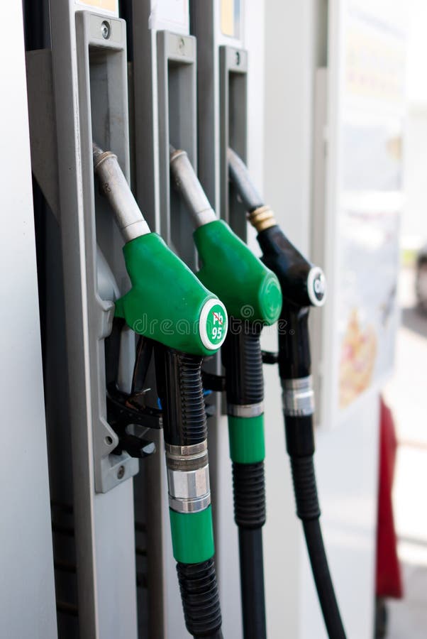 Distributore Commerciale Della Benzina Immagine Stock - Immagine di ...