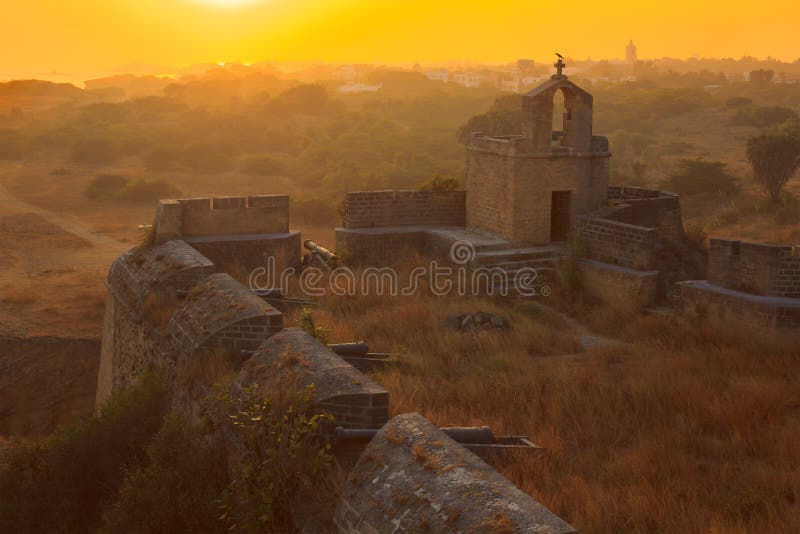 Diu fort at sunset stock photo. Image of fortress, fort - 65435330