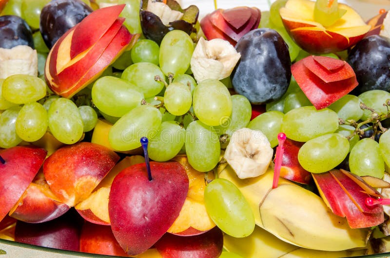 Divers gesneden fruit stock afbeelding. Image of sappig - 63869575