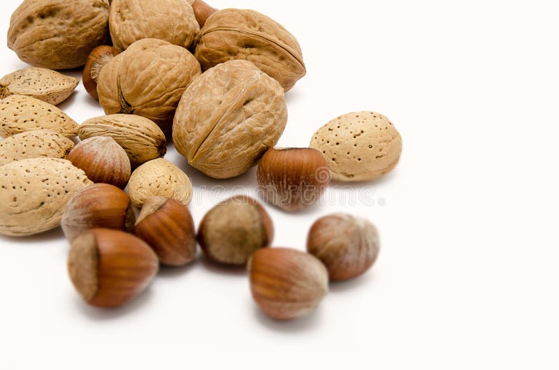 Diverse soorten noten stock afbeelding. Image of moeilijk - 30283903