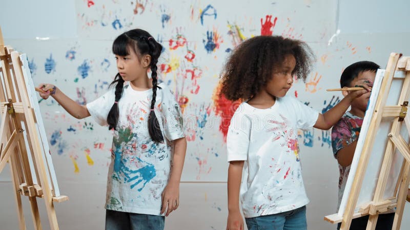 Diverse Student Painted or Draw Canvas at Stained Wall in Art Lesson ...