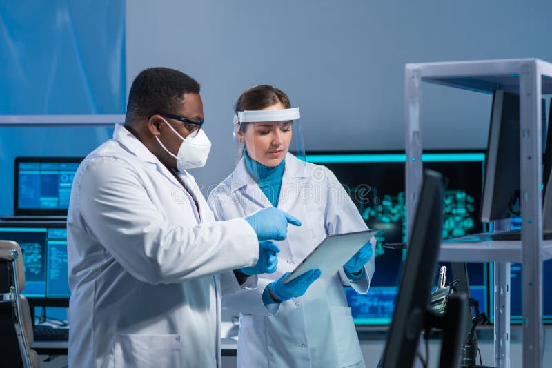 Diverse Team of Microelectronic Engineers Discuss Current Developments ...