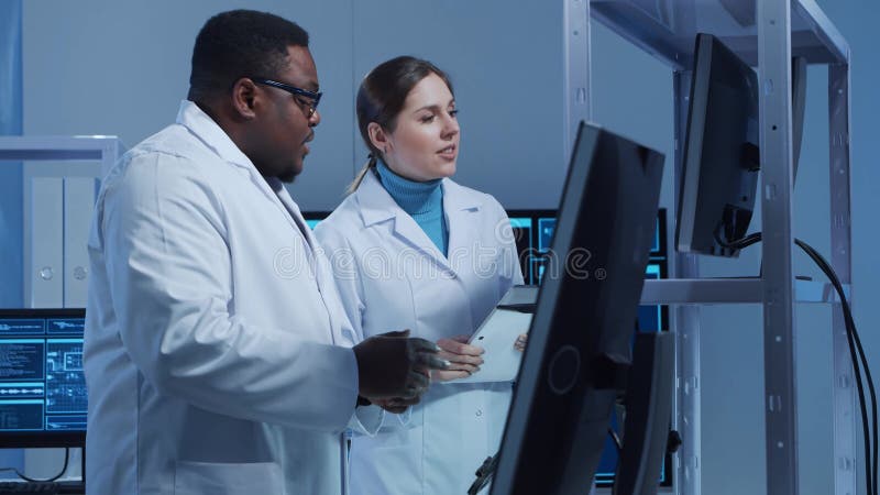 Diverse Team of Microelectronic Engineers Discuss Current Developments ...