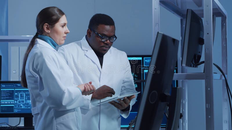 Diverse Team of Microelectronic Engineers Discuss Current Developments ...