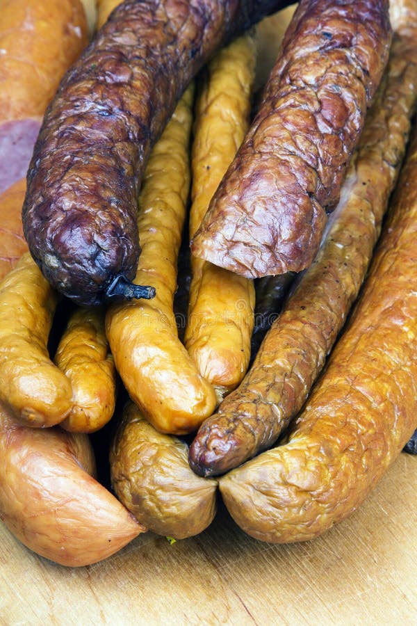 Diverse types van worsten stock foto. Image of rundvlees - 79717238