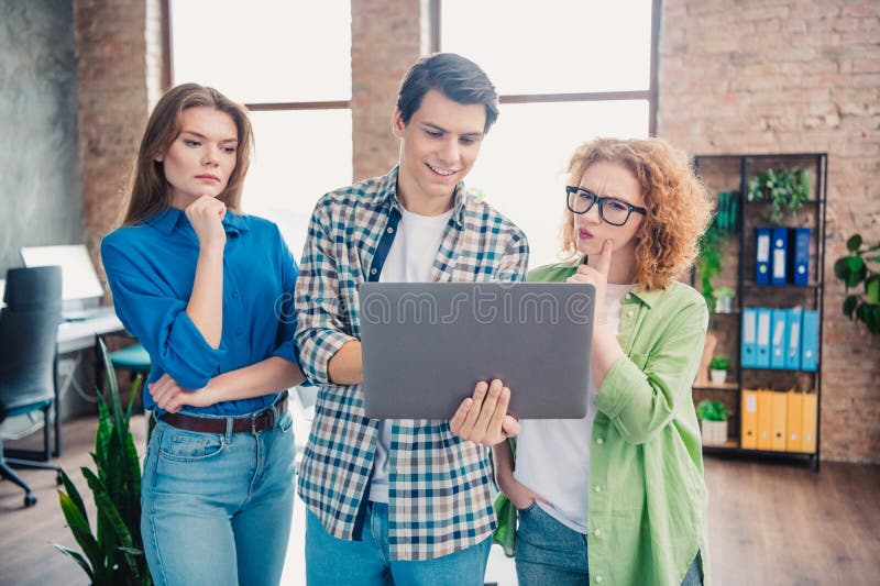 Diverse Young Professionals Collaborating in a Modern Office ...