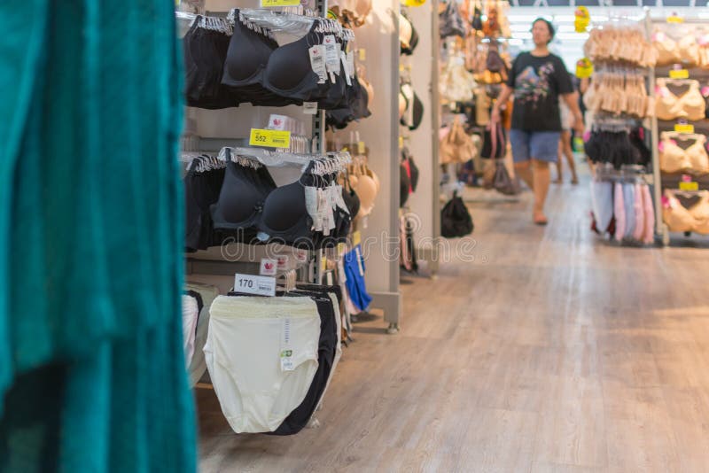 Diverso Tipo De Mujeres Ropa Interior O De Tienda De La Ropa Interior ...