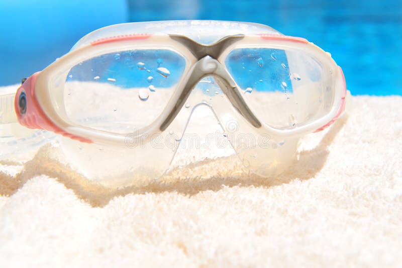 Diving mask by pool stock image. Image of side, goggles - 15507665