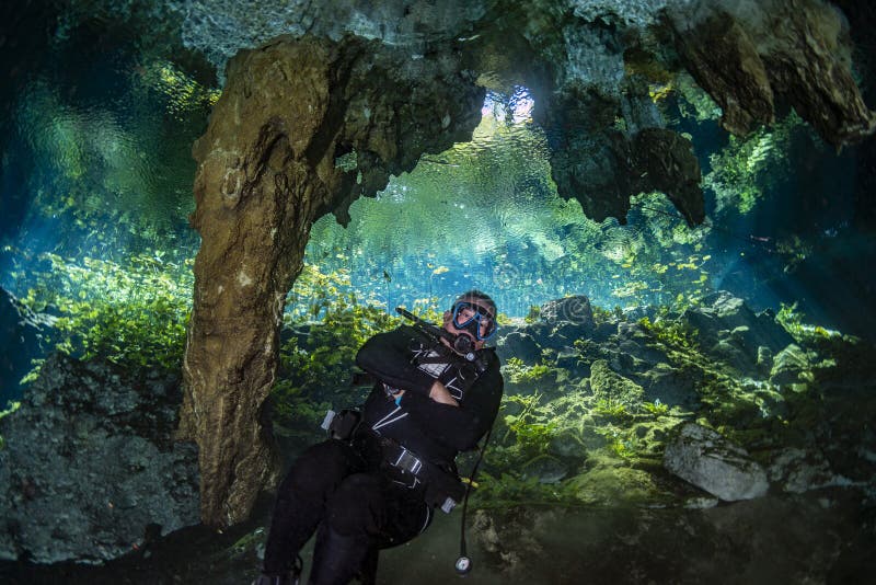 Diving in Mexican Cenote Underwater Cave Stock Illustration ...