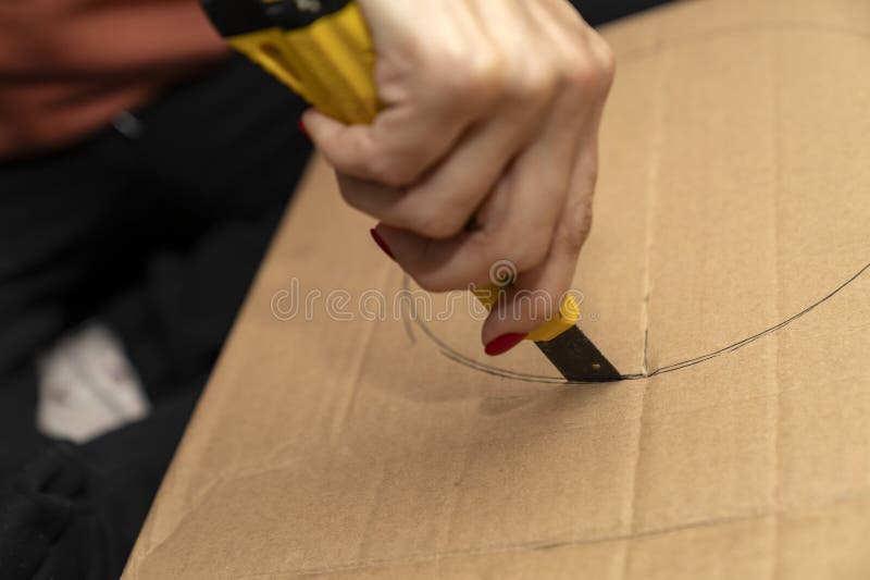 DIY Cardboard Cutting Utility Knife, Drawing Precise Circular Shapes ...