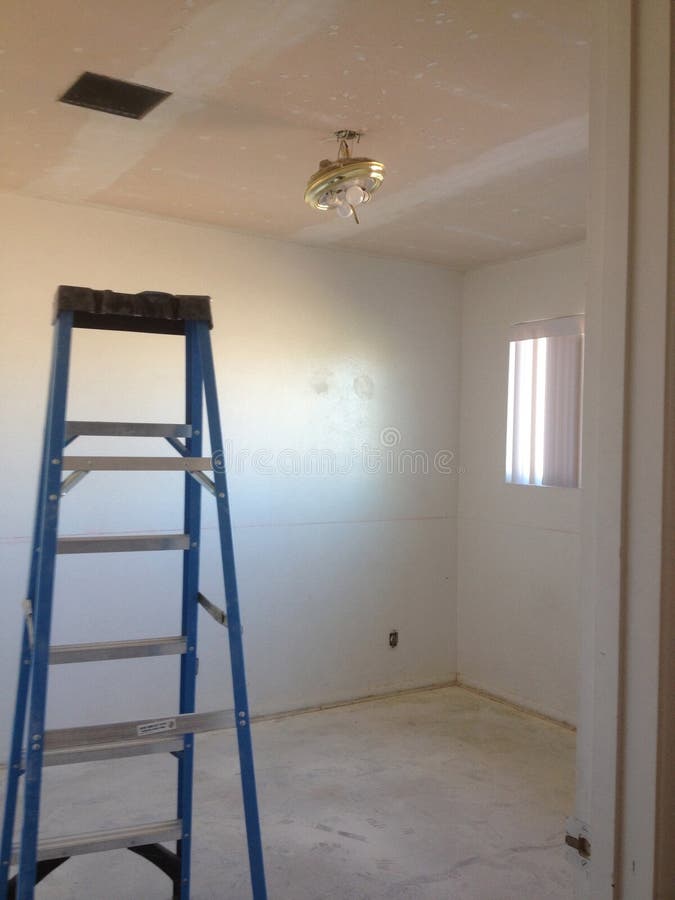 DIY Popcorn Texture Removed from a Ceiling, Remodeling a House Stock ...