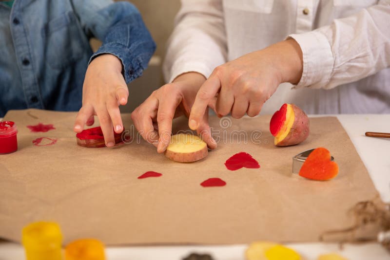 DIY Potato Print. Handmade Gift Wrapping with an Exclusive Print ...
