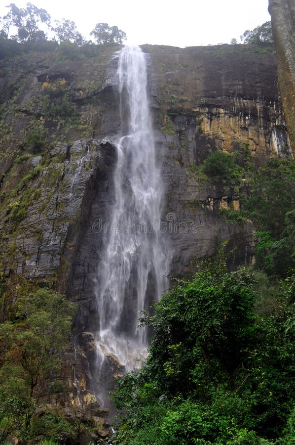 Diyaluma waterfalls stock image. Image of formation - 267735813