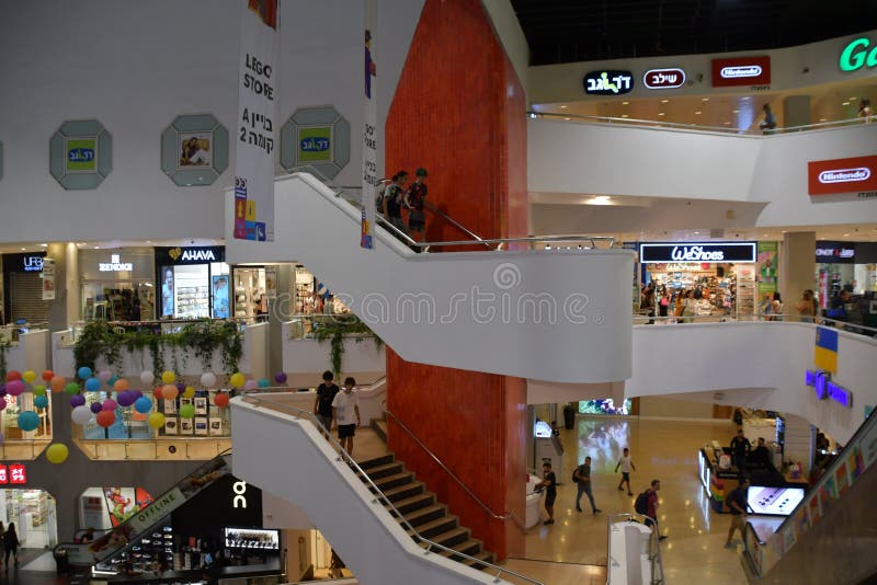 Dizengoff Center in Tel Aviv, Israel Editorial Photography - Image of ...