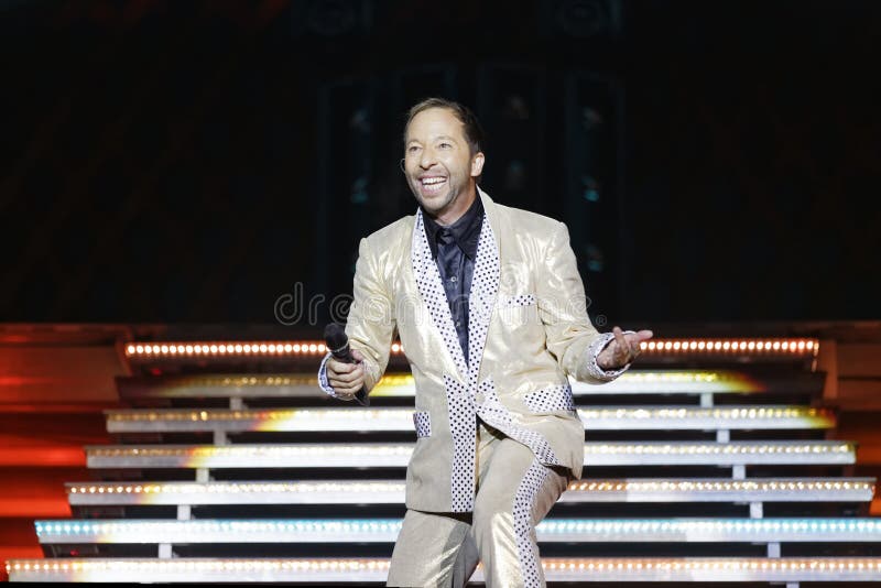 DJ Bobo editorial stock photo. Image of konzert, buehne - 27618928