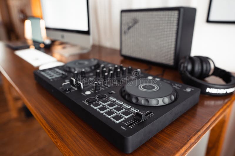 Dj Controller,DJ Spinning, Mixing, and Scratching in House Stock Photo ...