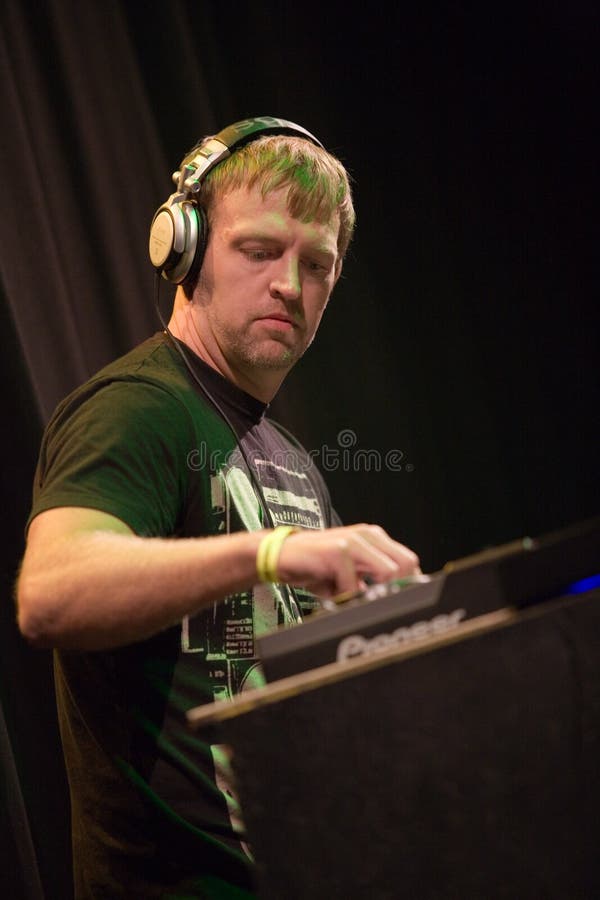 DJ Party Ben Perform on Stage at Zold Pardon Editorial Stock Photo ...