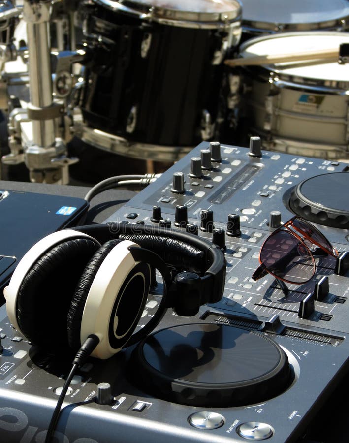 DJ set with drums stock image. Image of cymbals, disc - 30606307