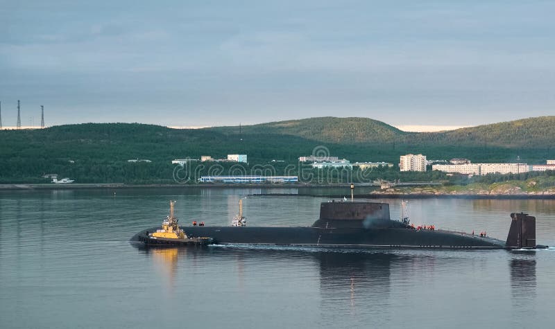 Dmitry Donskoy, Submarino Nuclear Ruso Imagen de archivo - Imagen de ...