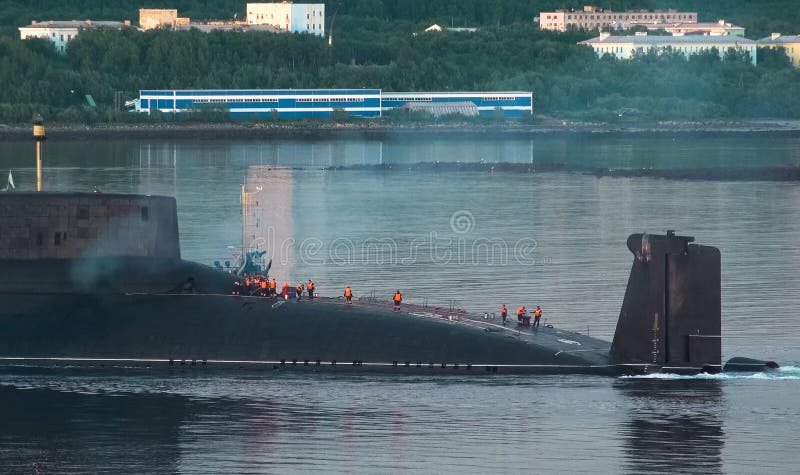 Dmitry Donskoy, Submarino Nuclear Ruso Imagen de archivo - Imagen de ...