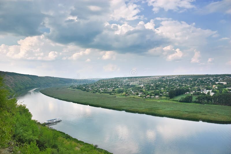 Dniester-Fluss, Moldau stockfoto. Bild von himmel, lieferung - 8201390