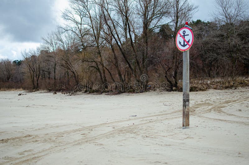 Sign Do Not Throw Anchors Stock Photos - Free & Royalty-Free Stock ...