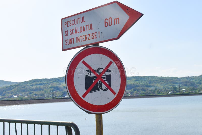 Do not take photos sign editorial image. Image of label - 146786275