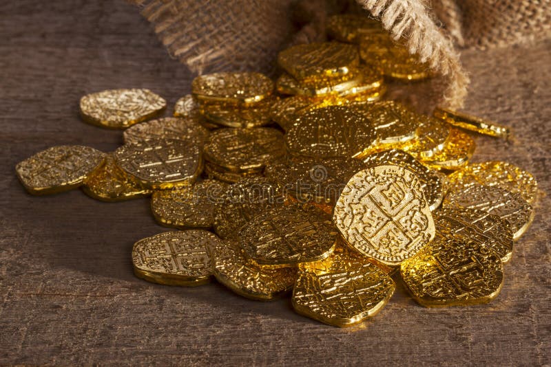 Doblones del tesoro imagen de archivo. Imagen de saco - 32873853