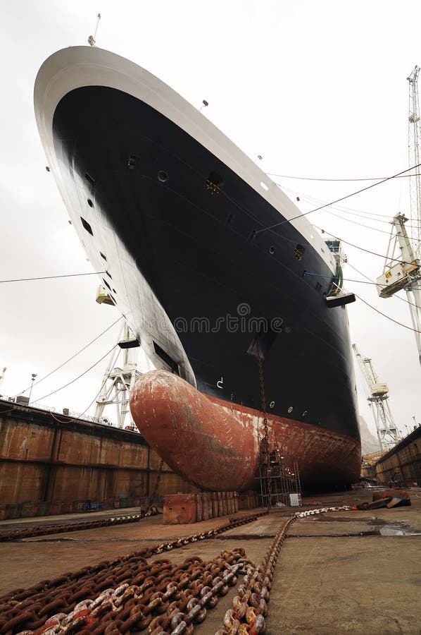 Doca seca imagem de stock. Imagem de azul, marinho, seco - 10095401