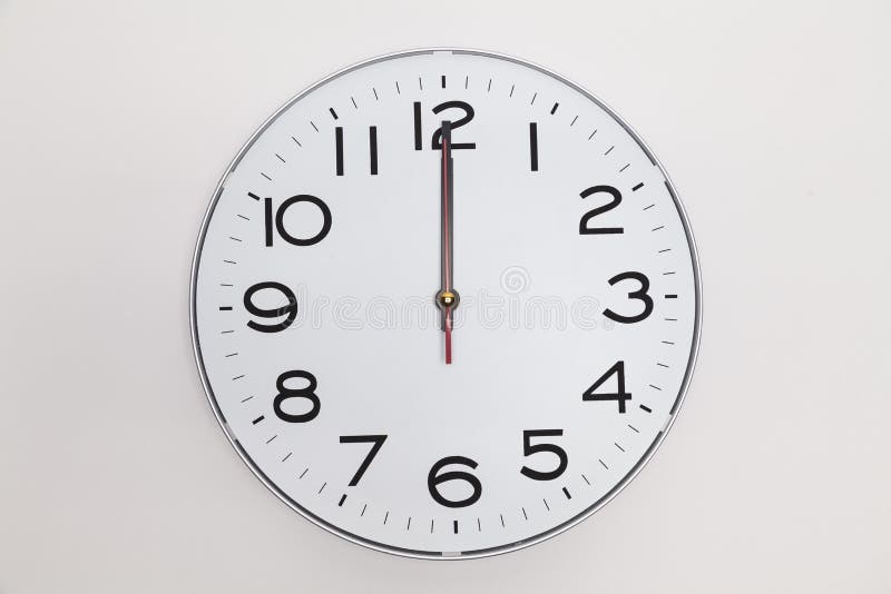 Doce o& x27; reloj imagen de archivo. Imagen de exactamente - 76510221