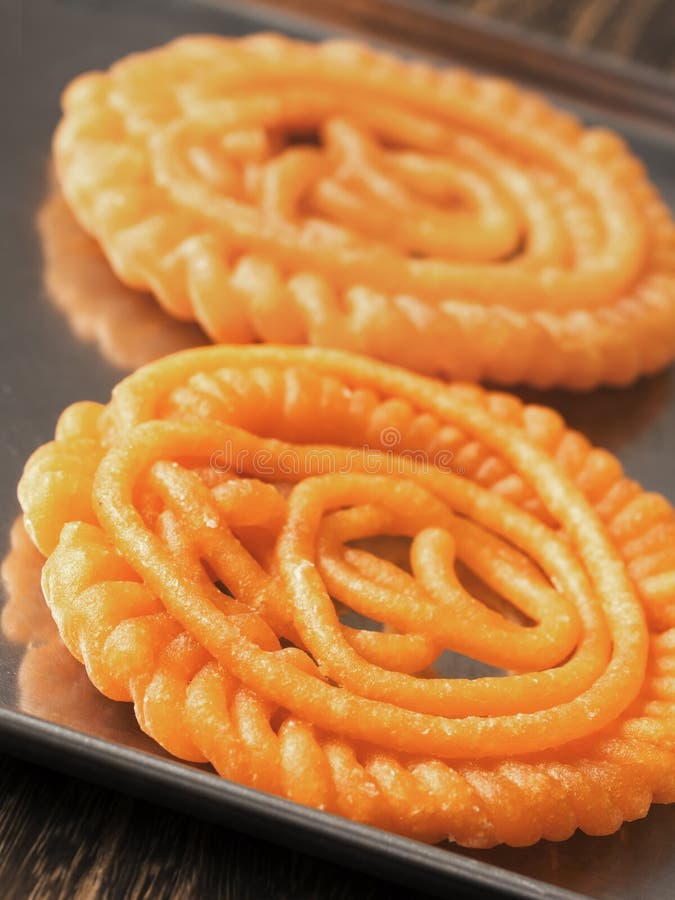 Doces indianos jalebi imagem de stock. Imagem de doce - 32650201