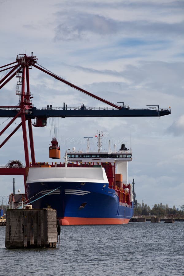 Docked container ship stock image. Image of cranes, antwerp - 1101645
