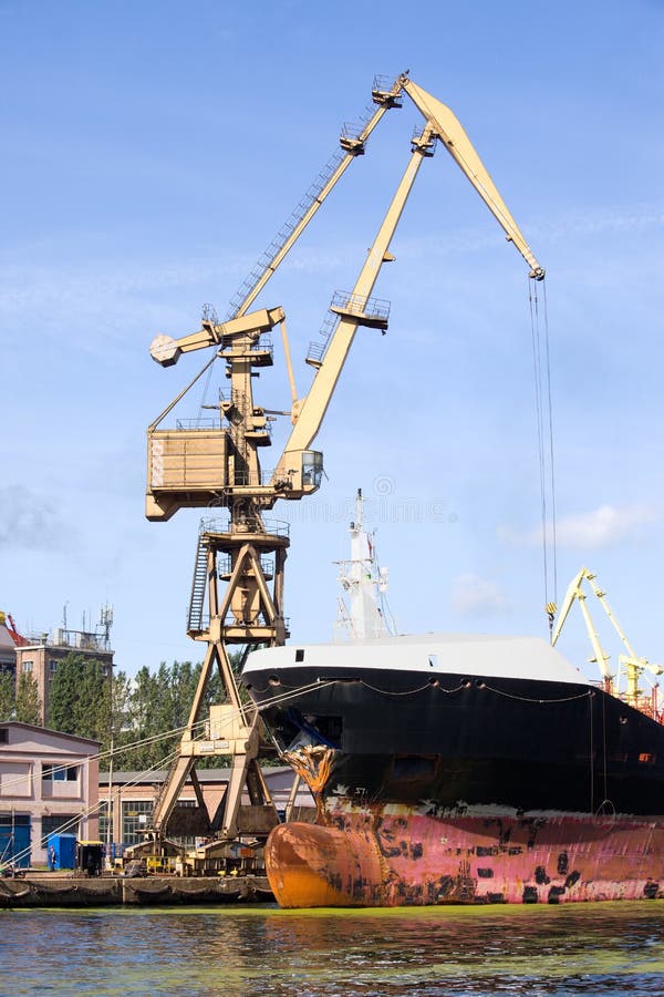 Dockyard Ship Repair stock image. Image of port, technology - 22098525