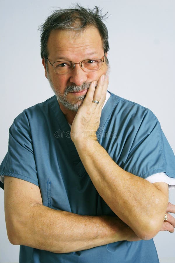 22,774 Médico Cansado Fotos de stock - Fotos libres de regalías de ...