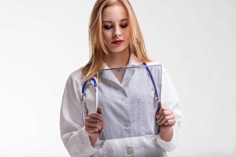 Doctor Showcases Transparent Tablet, Merging Tech, Healthcare Stock ... Doctor Showcases Transparent Tablet, Merging Tech, Healthcare Stock ...