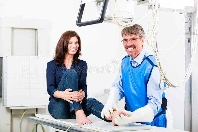 Doctor Making X-ray of Patient Leg in Surgery Stock Image - Image of ...
