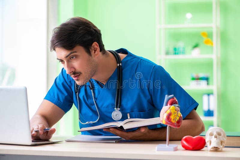 The Doctor Student Explaining Heart Problems Stock Image - Image of ...