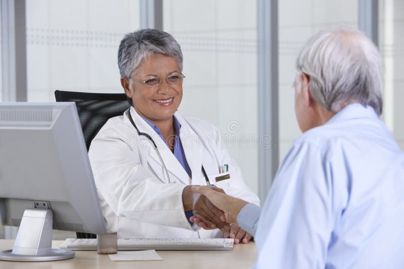 Doctor y paciente foto de archivo. Imagen de hombres - 10473392