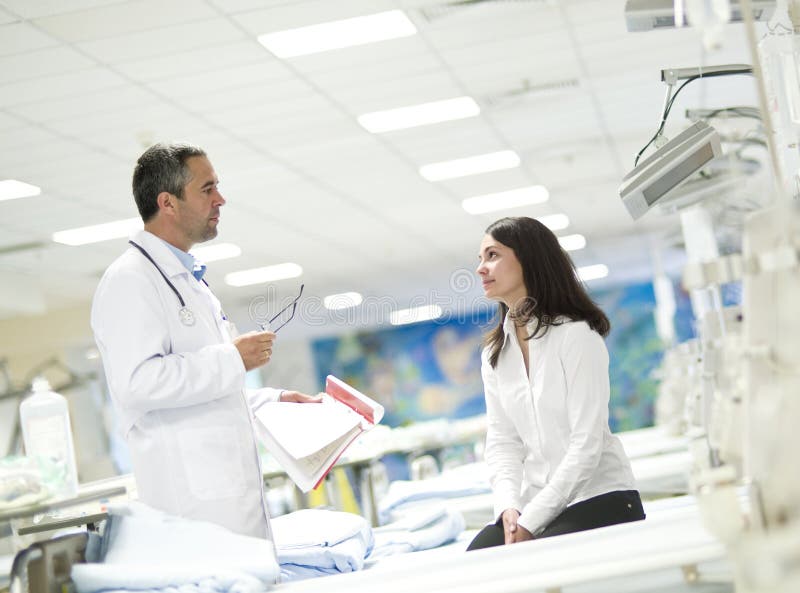 Doctor y paciente imagen de archivo. Imagen de sala, hospital - 22459779