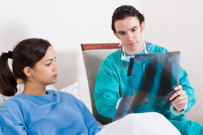Doctor y paciente foto de archivo. Imagen de cuidado, adulto - 8199088