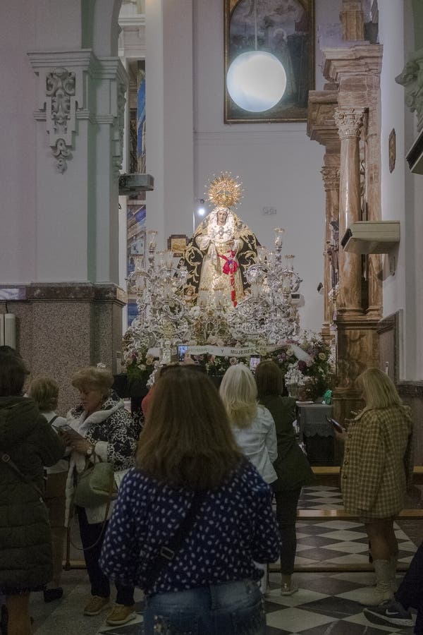 Documenting the Jesus of Medinaceli Procession from the Crowd, Madrid ...