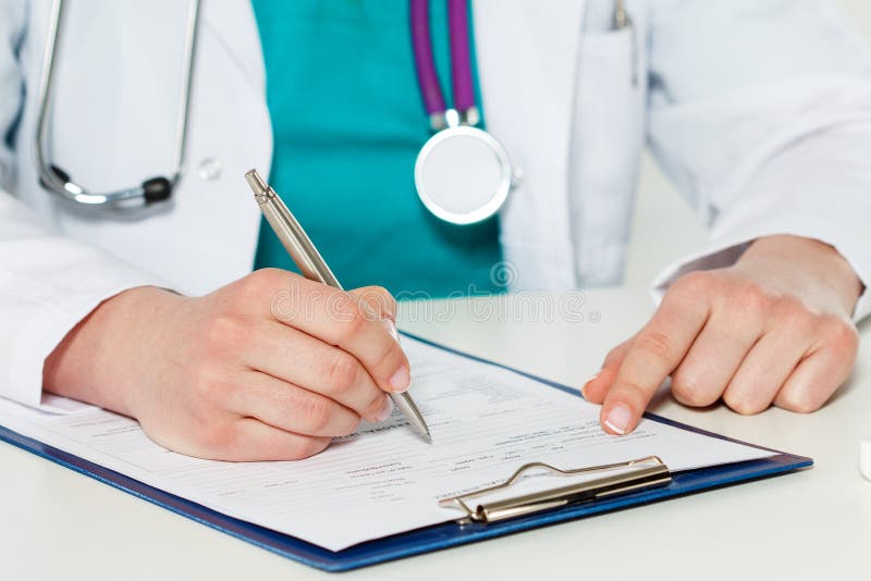 Documento médico imagem de stock. Imagem de prancheta - 69798377