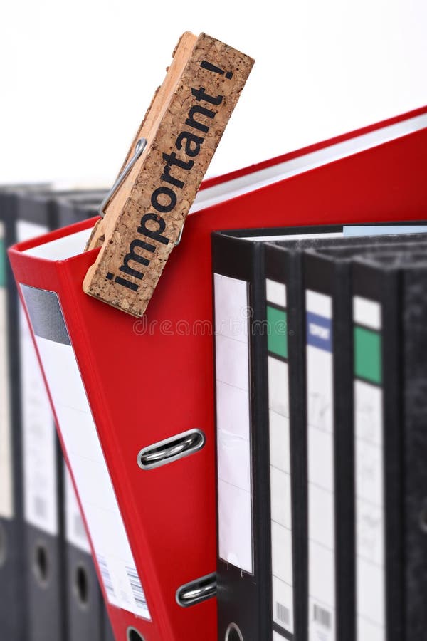 Documentos importantes 3 foto de archivo. Imagen de pendiente - 18234874