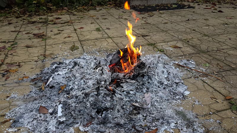 Documents Papers Fire Hot News Stock Photos - Free & Royalty-Free Stock ...