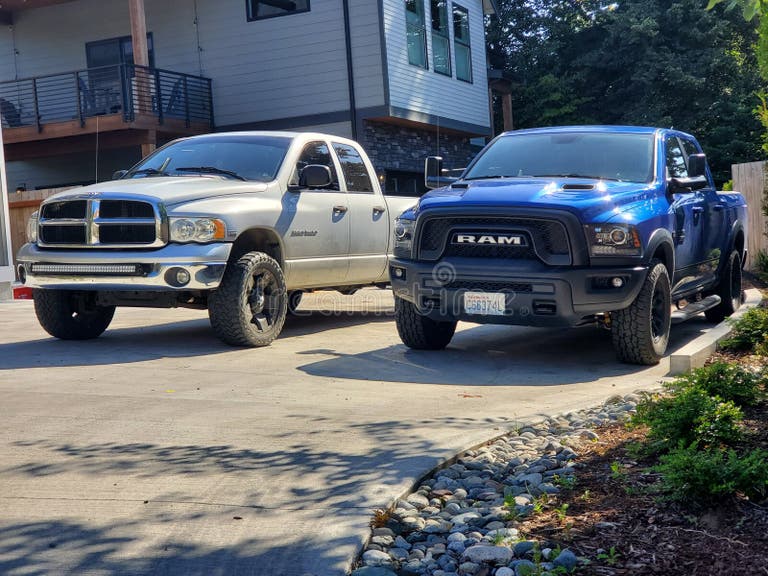 2004 Dodge Ram 1500 Vs 2018 Dodge Ram 1500 Editorial Stock Photo ...